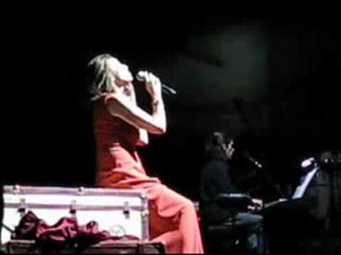 Ana Belen Lia - concierto de Madrid - YouTube
