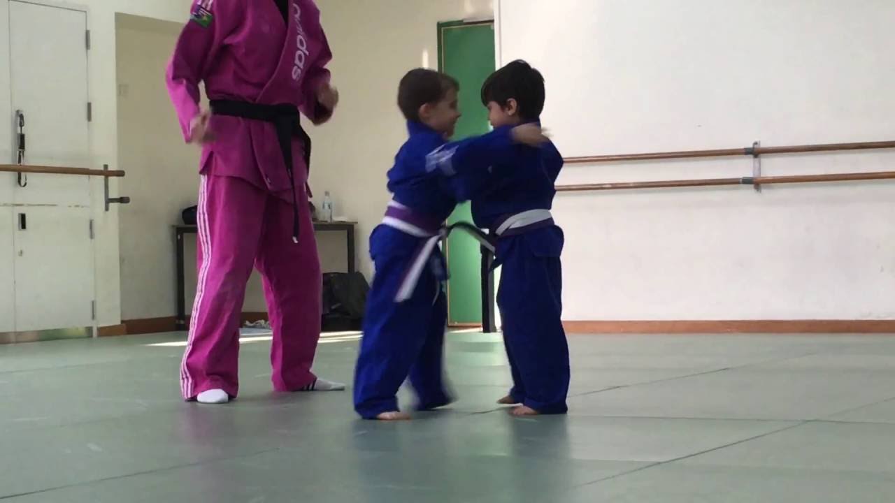 Judo babies - cute battle - YouTube