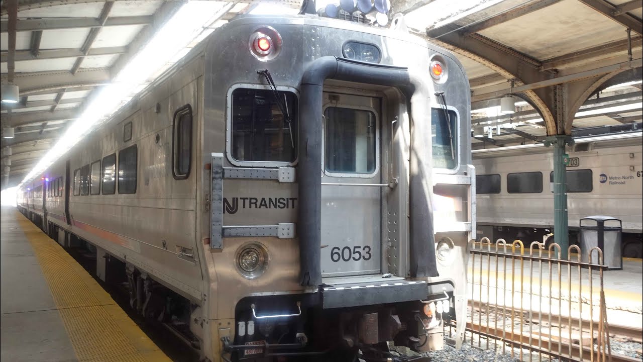 On-Board Train #2106 w/ Comet V Cab Car #6053 Leading from Spring ...