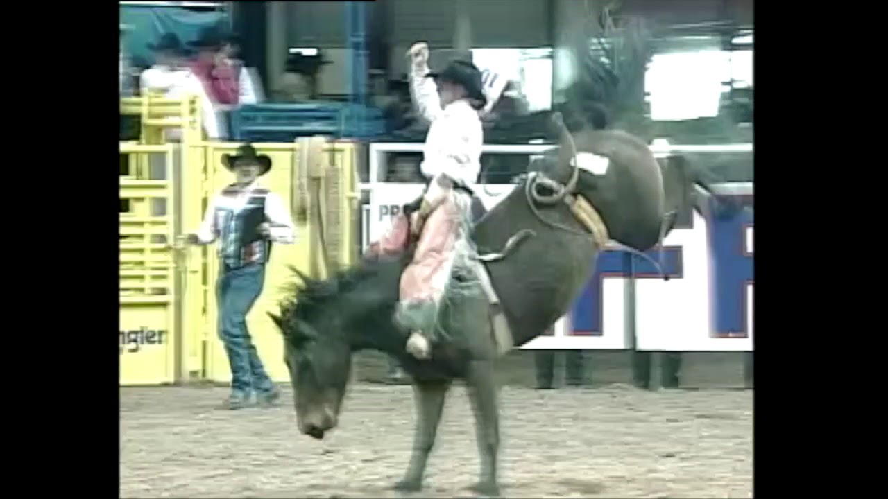 Deb Greenough 10th Round 1993 NFR - YouTube