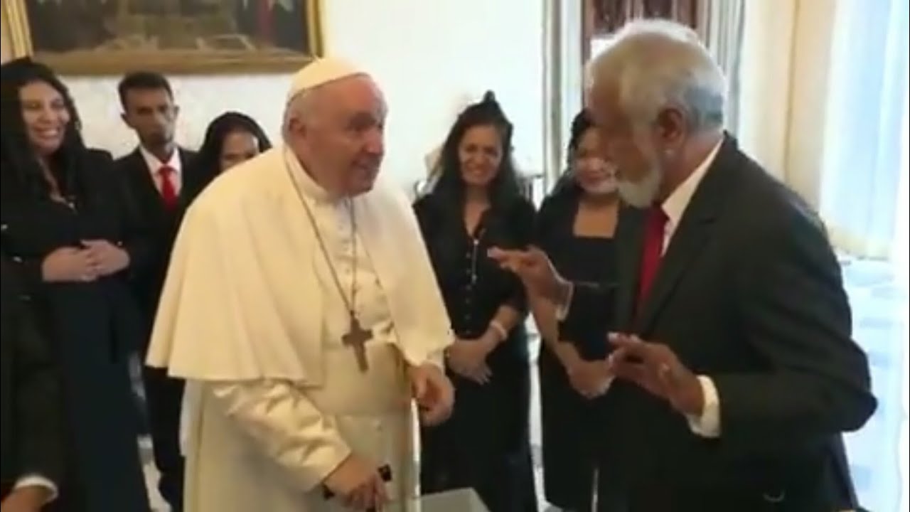 Xanana Gusmao bertemu Paus Fransiskus di Roma, italia - YouTube