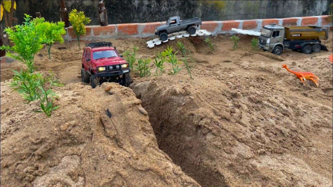 Best Off Roading Remote Control Car,Land Cruiser Toyota Pick Up… - YouTube