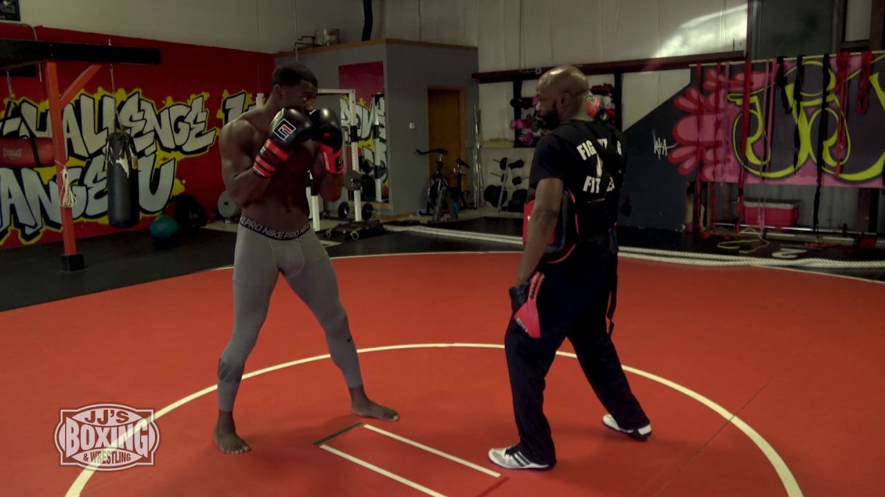 Proper stance in boxing - YouTube