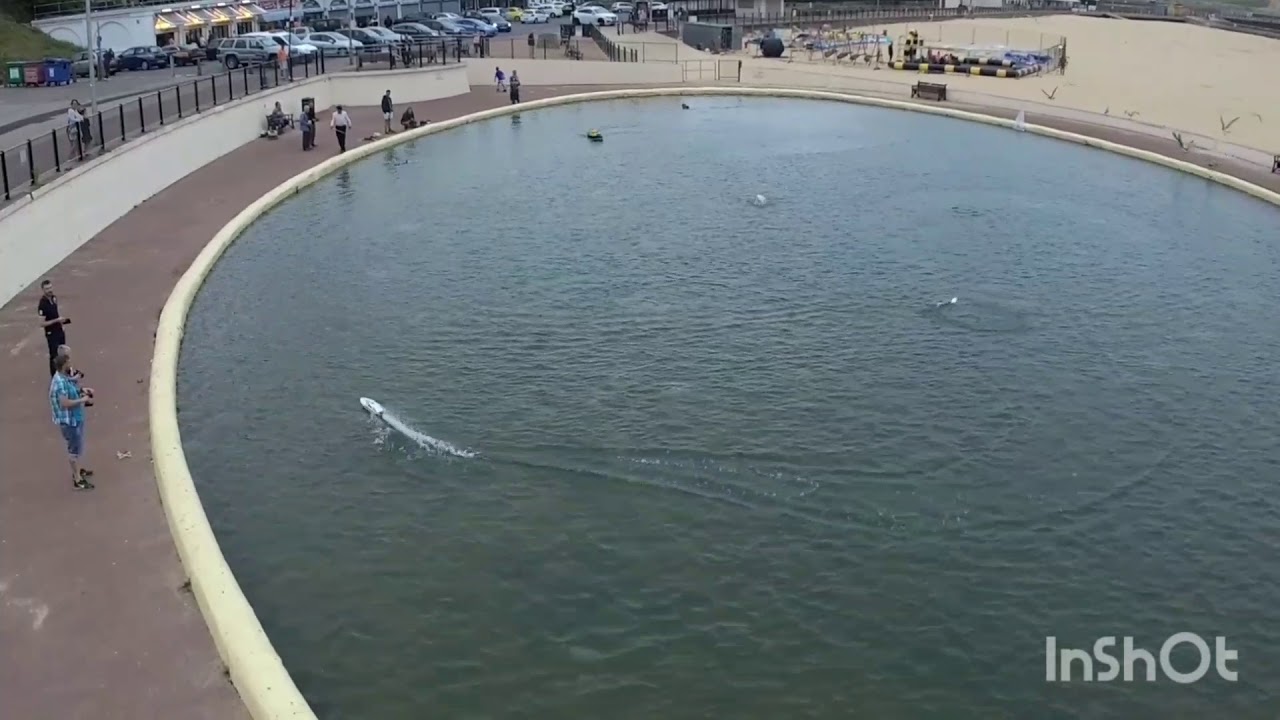 First run with helion Rivos and volantex tumbler rc boats - YouTube