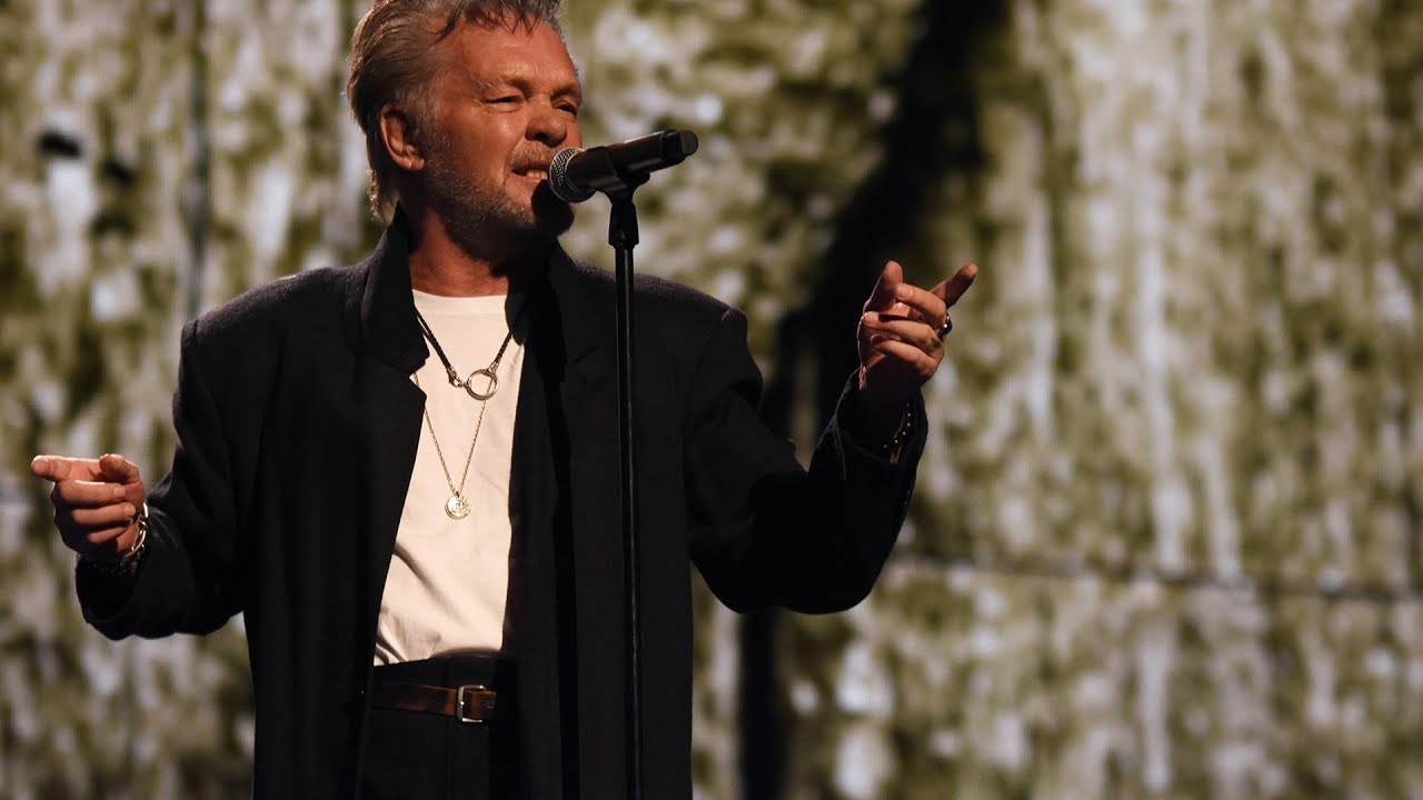 John Mellencamp - Check It Out (Live at Farm Aid 2021) - YouTube