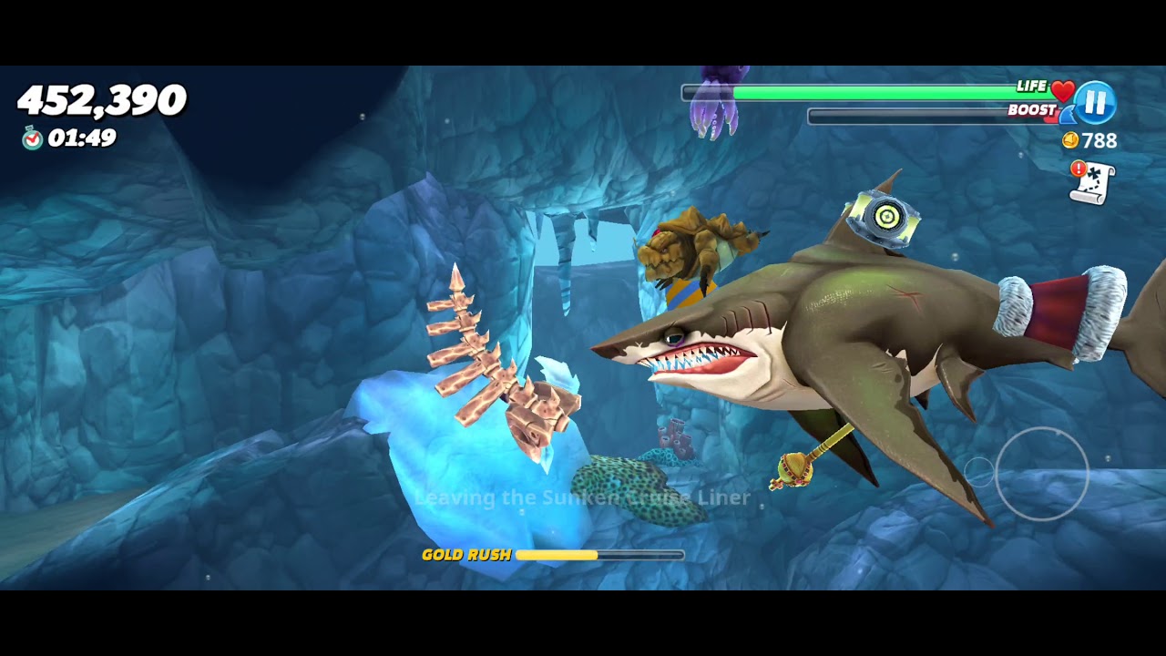 Hungry Shark world defeating submarine boss with megalodon - YouTube