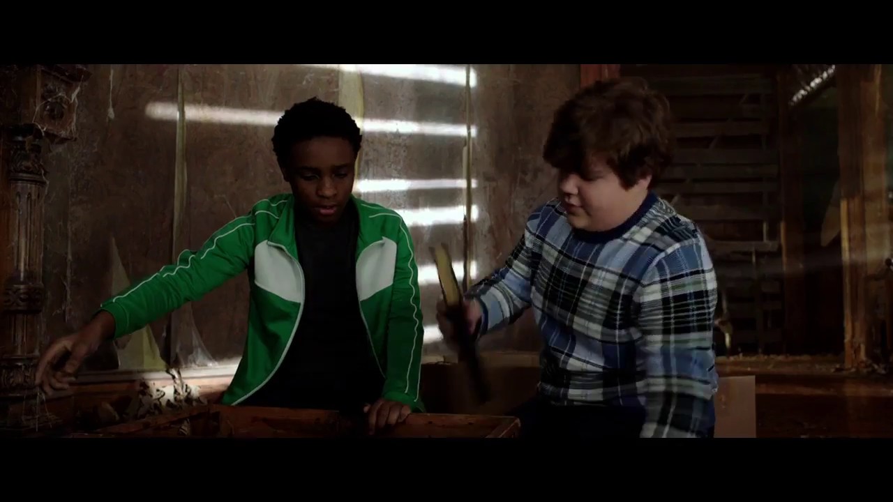 Escalofríos 2 Una noche embrujada - YouTube