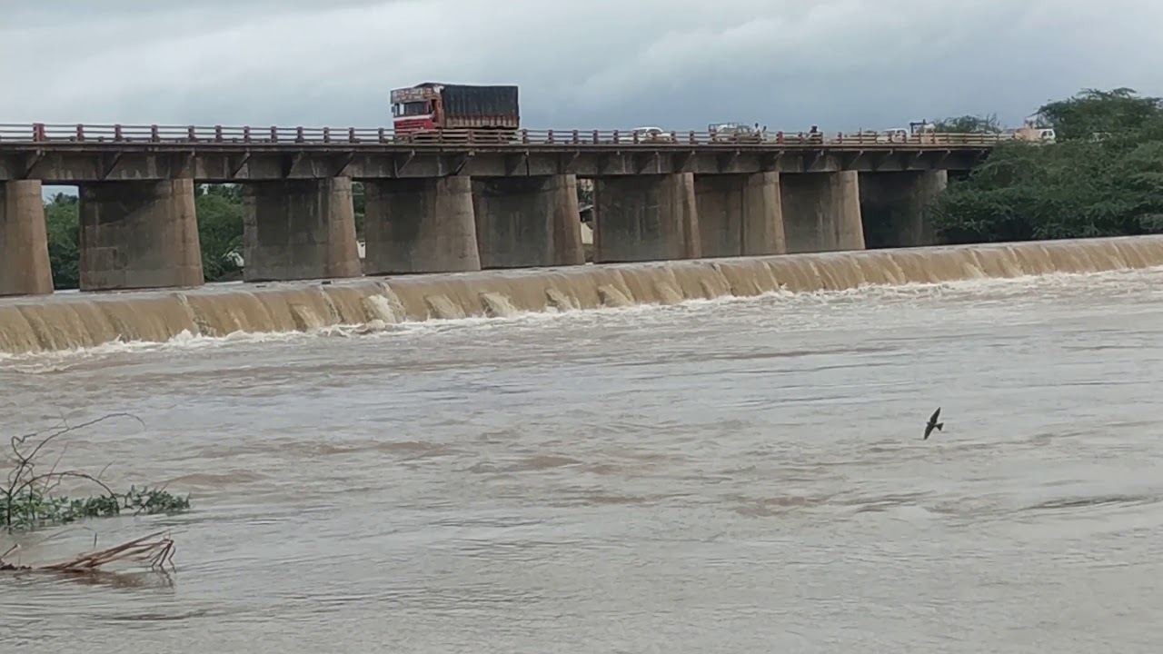 Nira River Akluj Flood August 2019 9 - YouTube