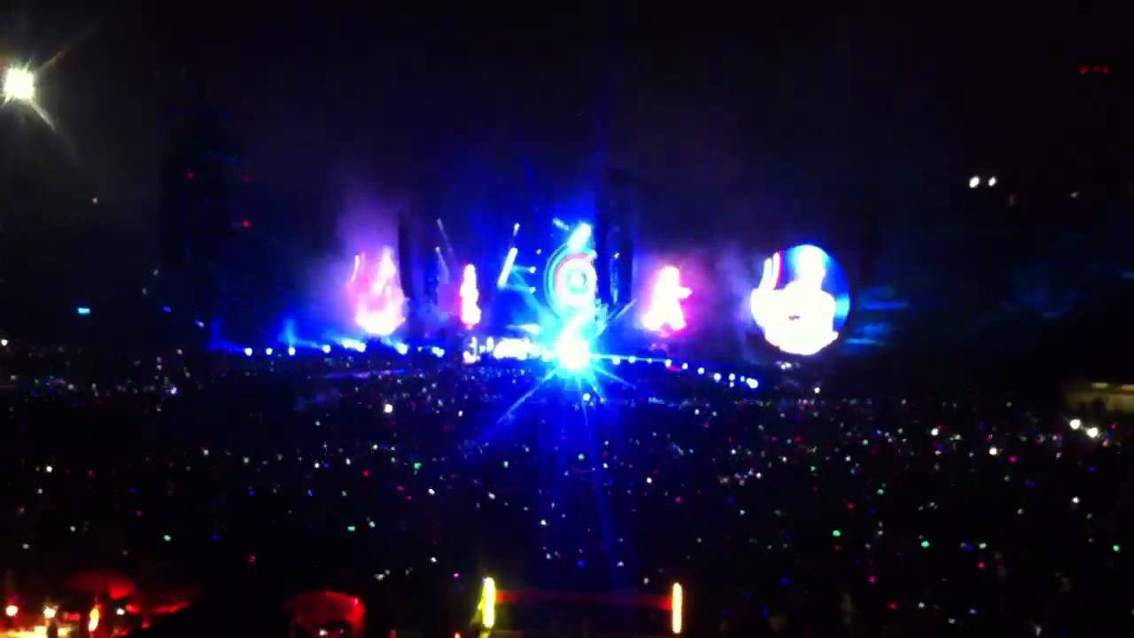 COLDPLAY in München 2012, die ersten Sekunden - YouTube