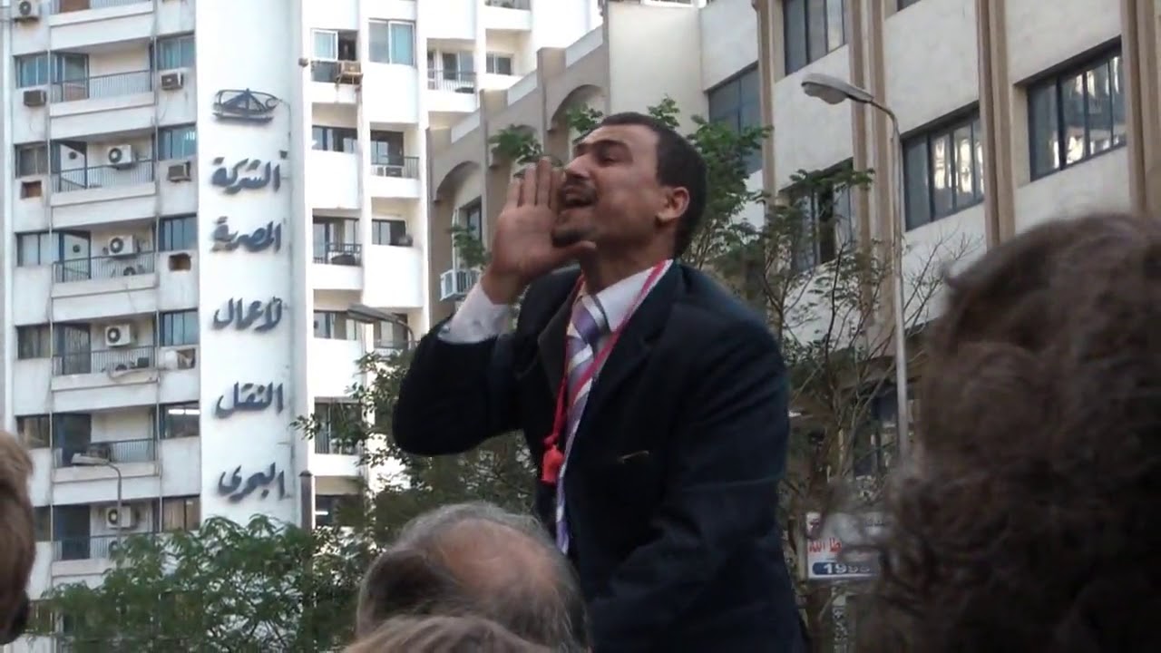 سيد رجب مظاهرى شريان الحياة To defend the children of Gaza sayed ragab ...