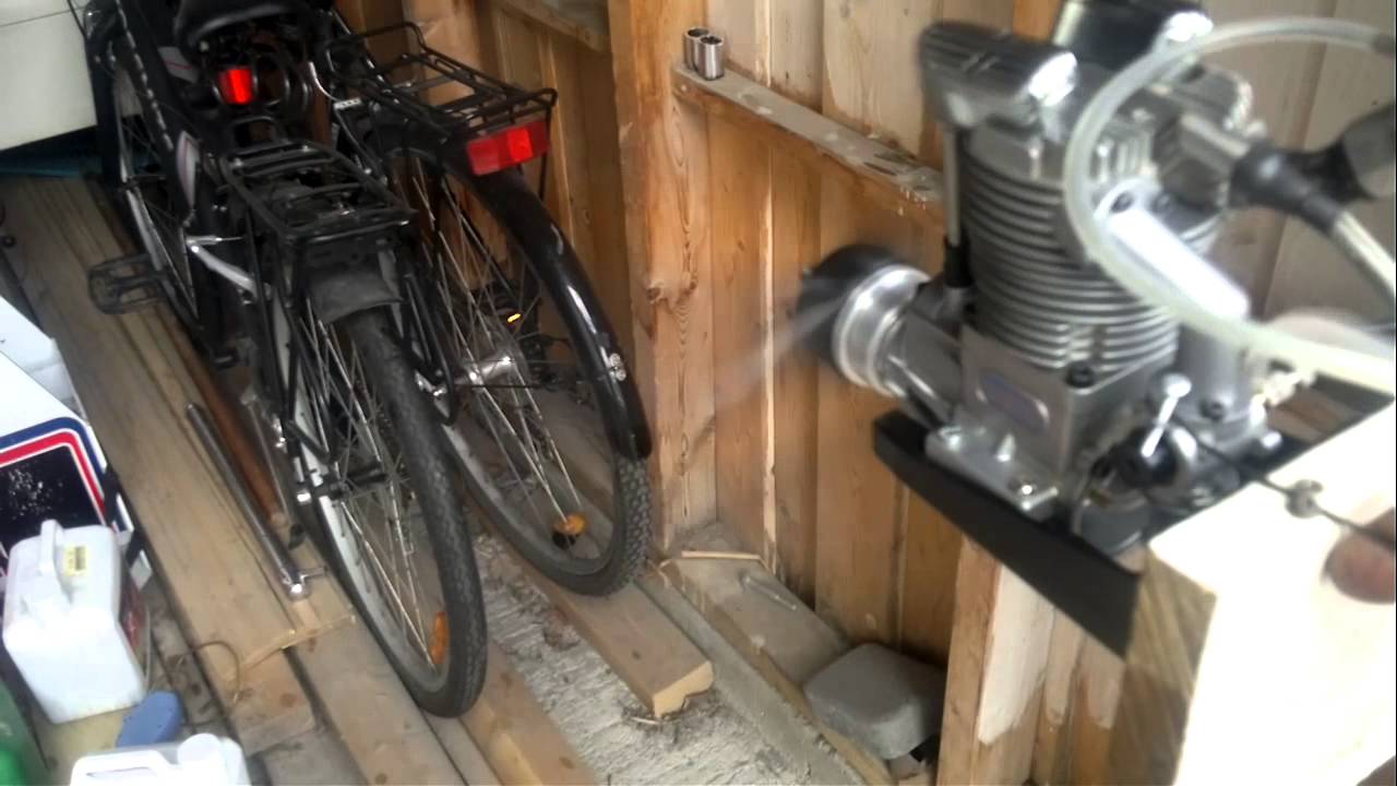 Saito 220 på E85 - YouTube