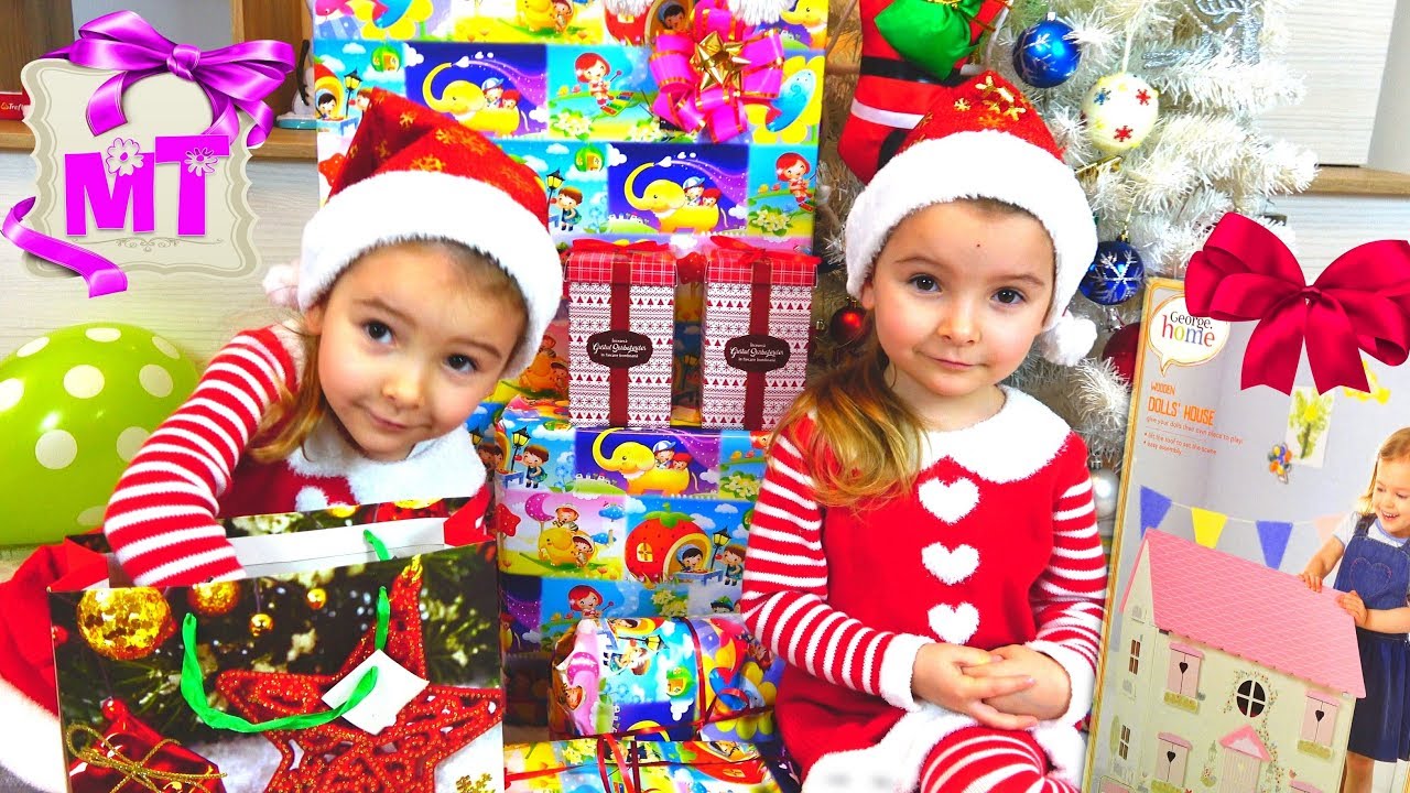 Открываем ПОДАРКИ на НОВЫЙ ГОД 2018 от Деда Мороза под Елкой Новогодние ...