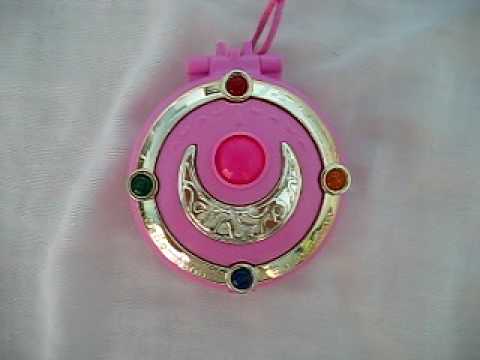 Sailor Moon Crescent Locket Brooch Compact American Cosplay RPG Toy ...