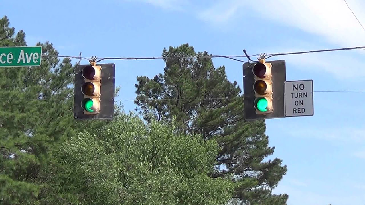 Winkomatic Traffic Lights - YouTube