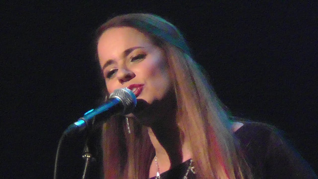 Gabriella Lewis - Stand by your Man - YouTube