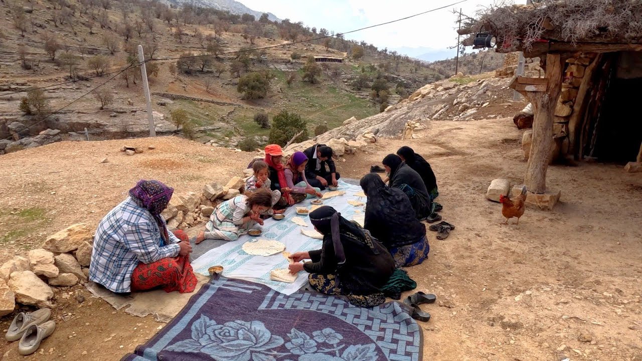 Cooking Chicken's Feet Soup _ Nomadic & Village Lifestyle Of Iran - YouTube