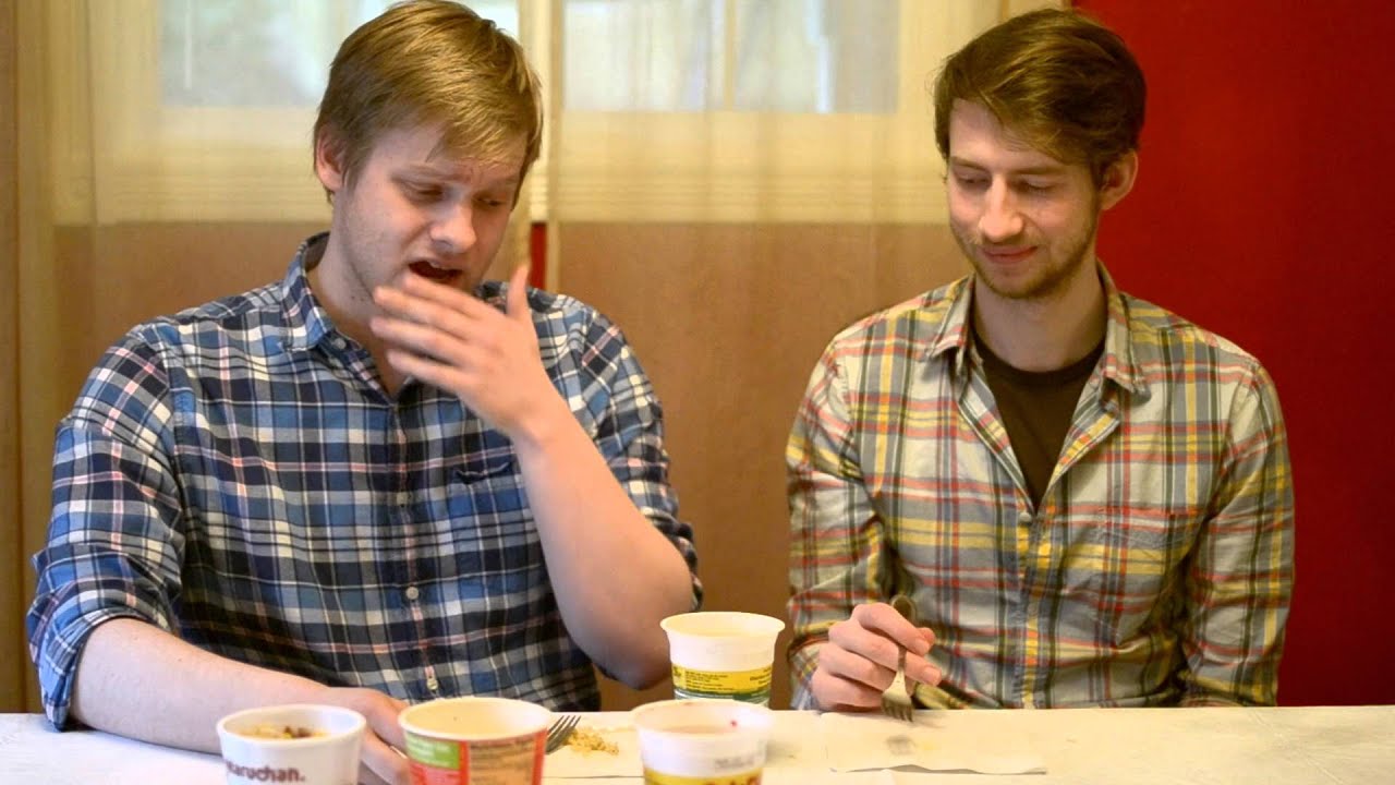 Americans Try Pot Noodle for the first time - YouTube