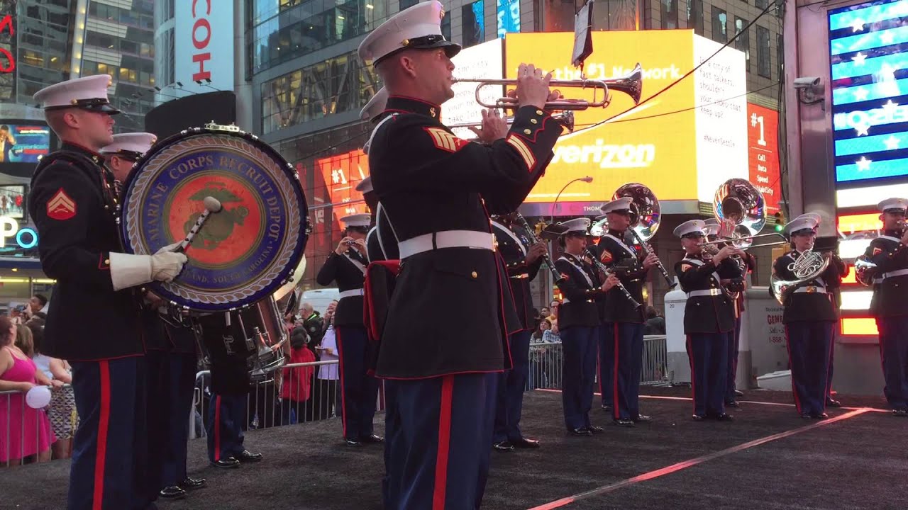 Marine Corps Band in Times Square - YouTube