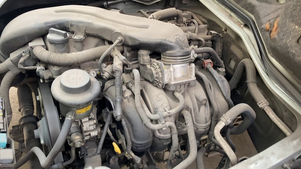 Toyota Hiace 2013 Motor - YouTube