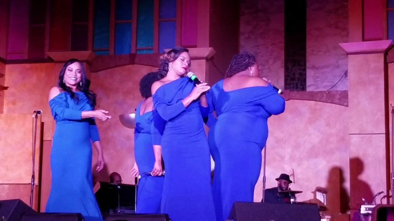 Women of Metro En Vogue 2019 - YouTube