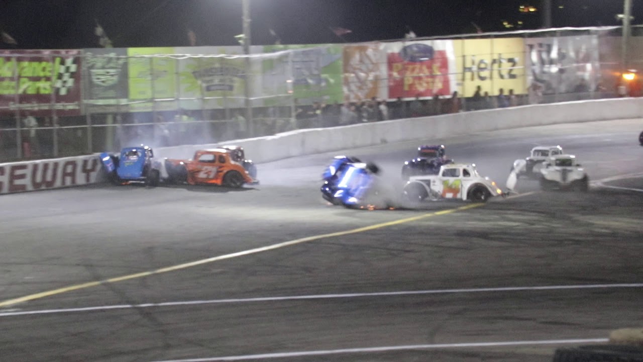 Big Legend Crash 9/21/19 Riverhead Raceway - YouTube