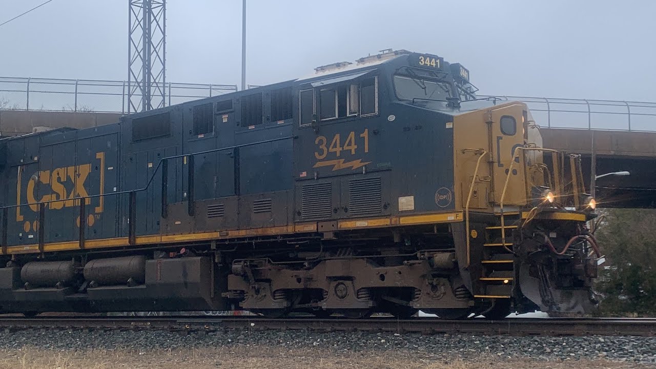CSX M372-05 with 3441 Leading - YouTube
