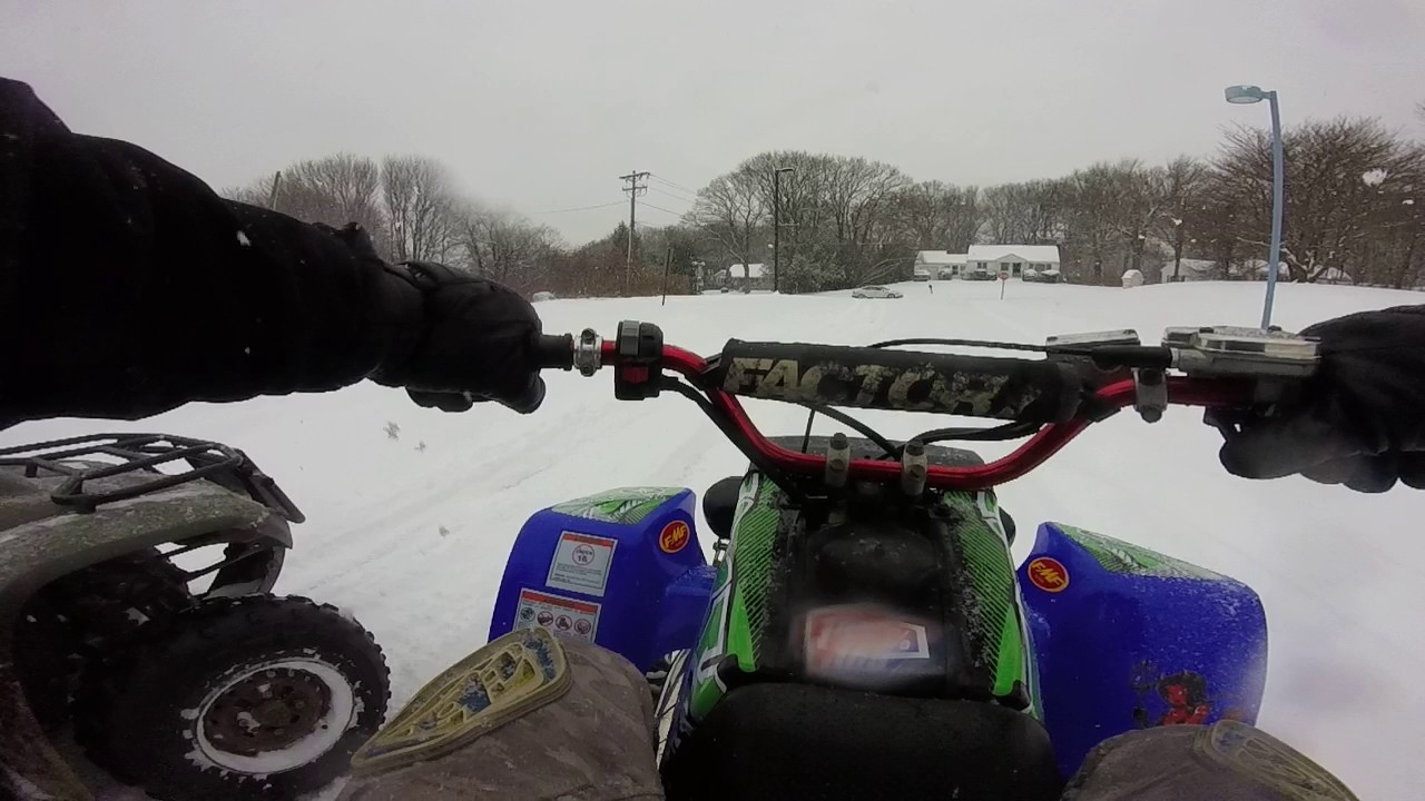 yamaha banshee 350 snow riding - YouTube