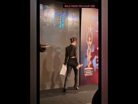 Pınar Deniz katıldığı törende mükemmel frikikler veriyor.
