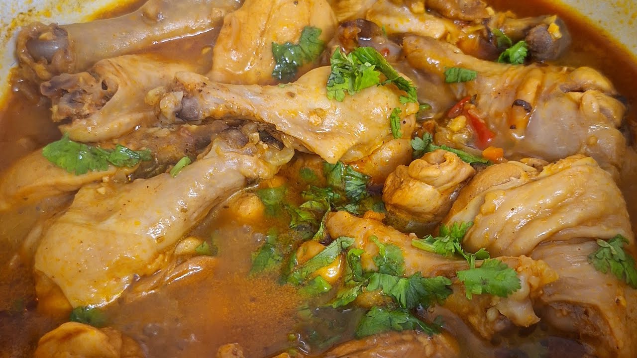 FRANGO GUISADO SIMPLES E DELICIOSO! - YouTube