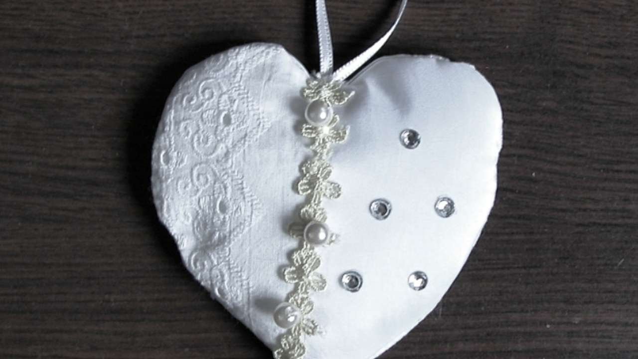 How To Make A Hanging Wedding Accessory - DIY Crafts Tutorial ...