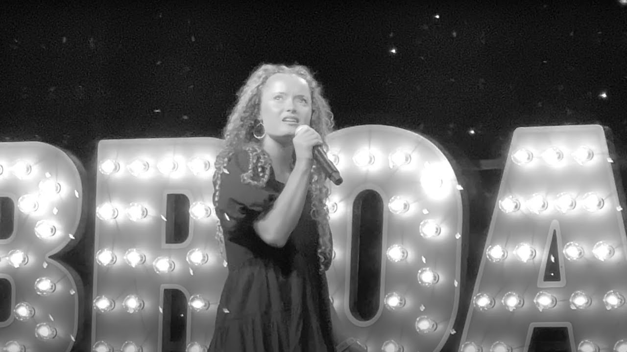 Emma Valentine // BroadwayCon 2022 - YouTube