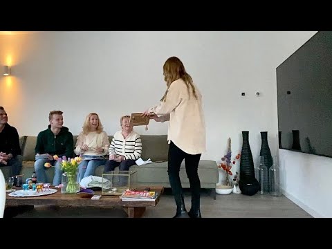 Familie en Vrienden vertellen dat ik ZWANGER ben!🥺😍