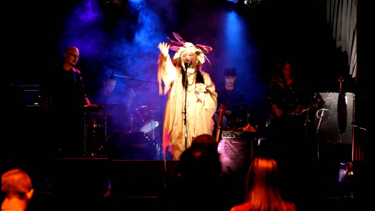 Soriah with Ashkelon Sain: live excerpt 9/15/2011. - YouTube