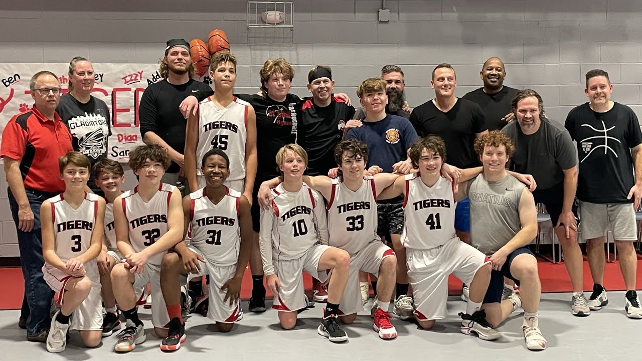 Undefeated St. Paul Tigers vs. their Parents AAU team ?!?! 8th gr. boys ...