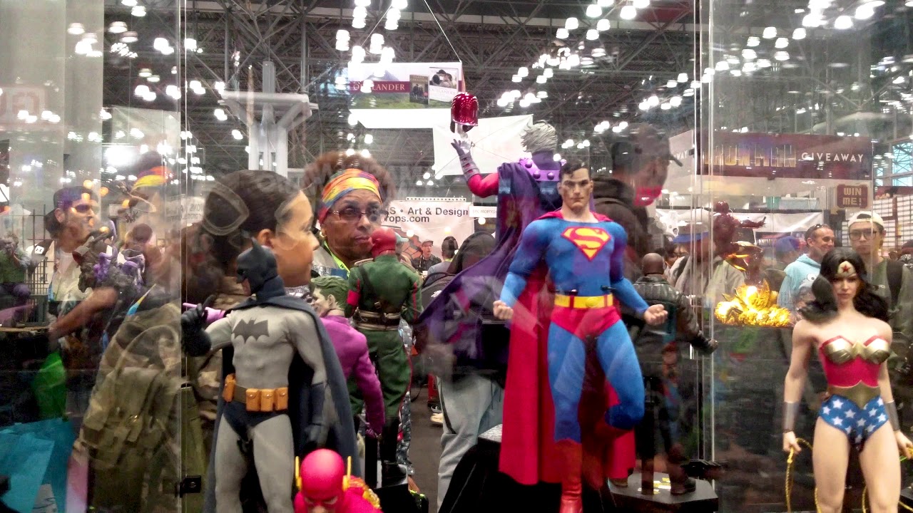 NEW YORK COMIC CON 2019 SIDESHOW AND HOTTOYS COLLECTIBLES BOOTH - YouTube