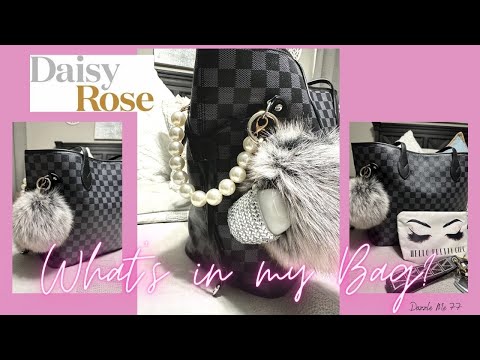 What’s in my bag? Black Checkered Daisy Rose Tote 🌹 - YouTube