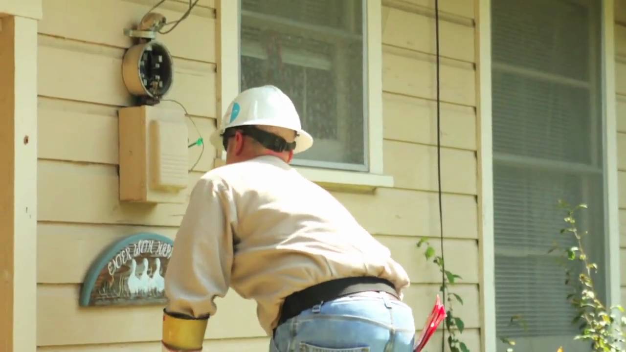 Oncor installs 1 millionth meter in Waco, TX. - YouTube