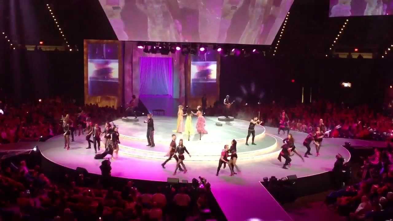 Mary Kay Seminar 2013 Day 1 Opening act - YouTube
