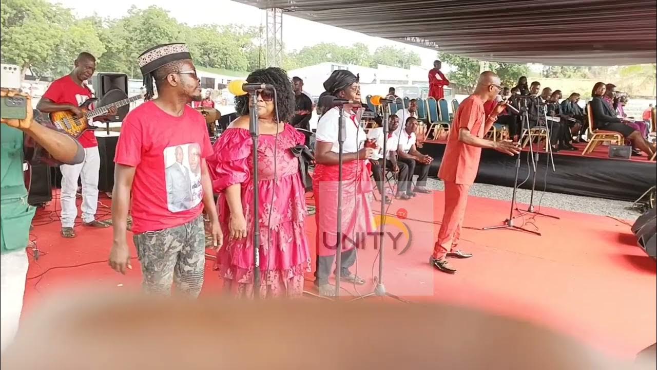 PROF KOFI ABRAHAM DISPLAY AND LEGENDARY NANA KWAME AMPADU'S FUNERAL - YouTube