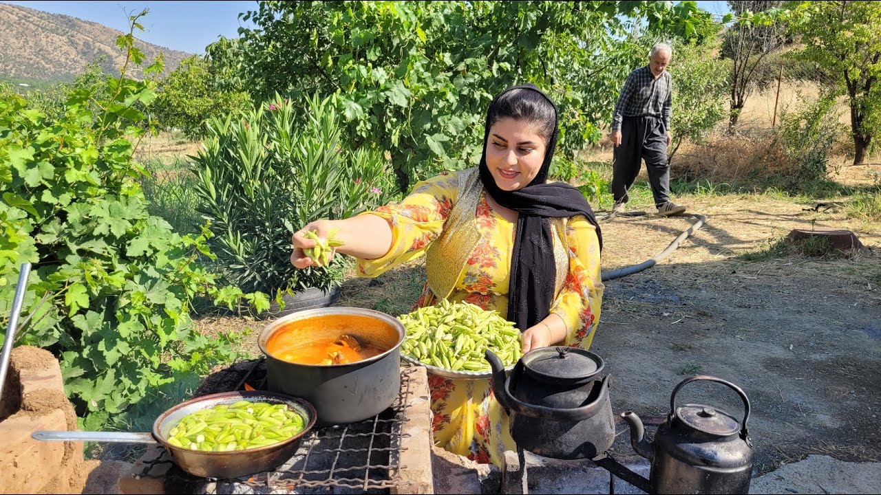 Preparation for winter: Drying okra in the old way for the winter ...