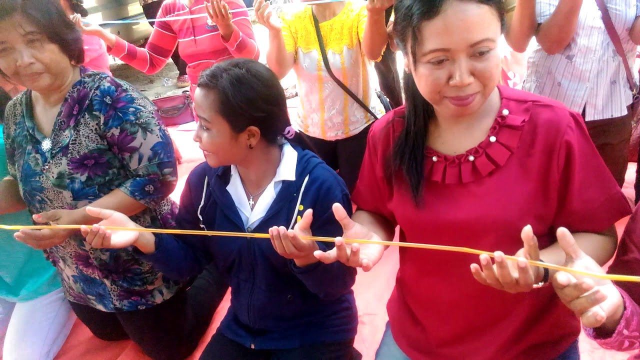 Lomba sambung sedotan (pipet) - YouTube