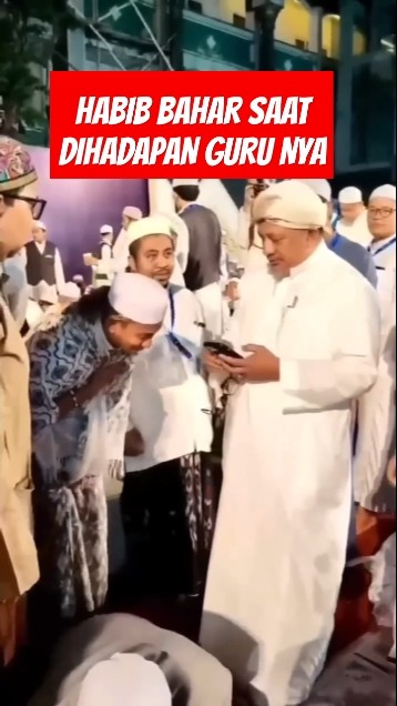 Akhlaq Habib Bahar terhadap gurunya #habibbaharbinsmith #guru #habibi # ...