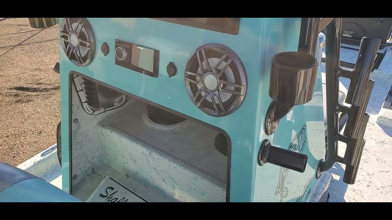 Cat 240 Pro 300 Mercury 300HP - YouTube