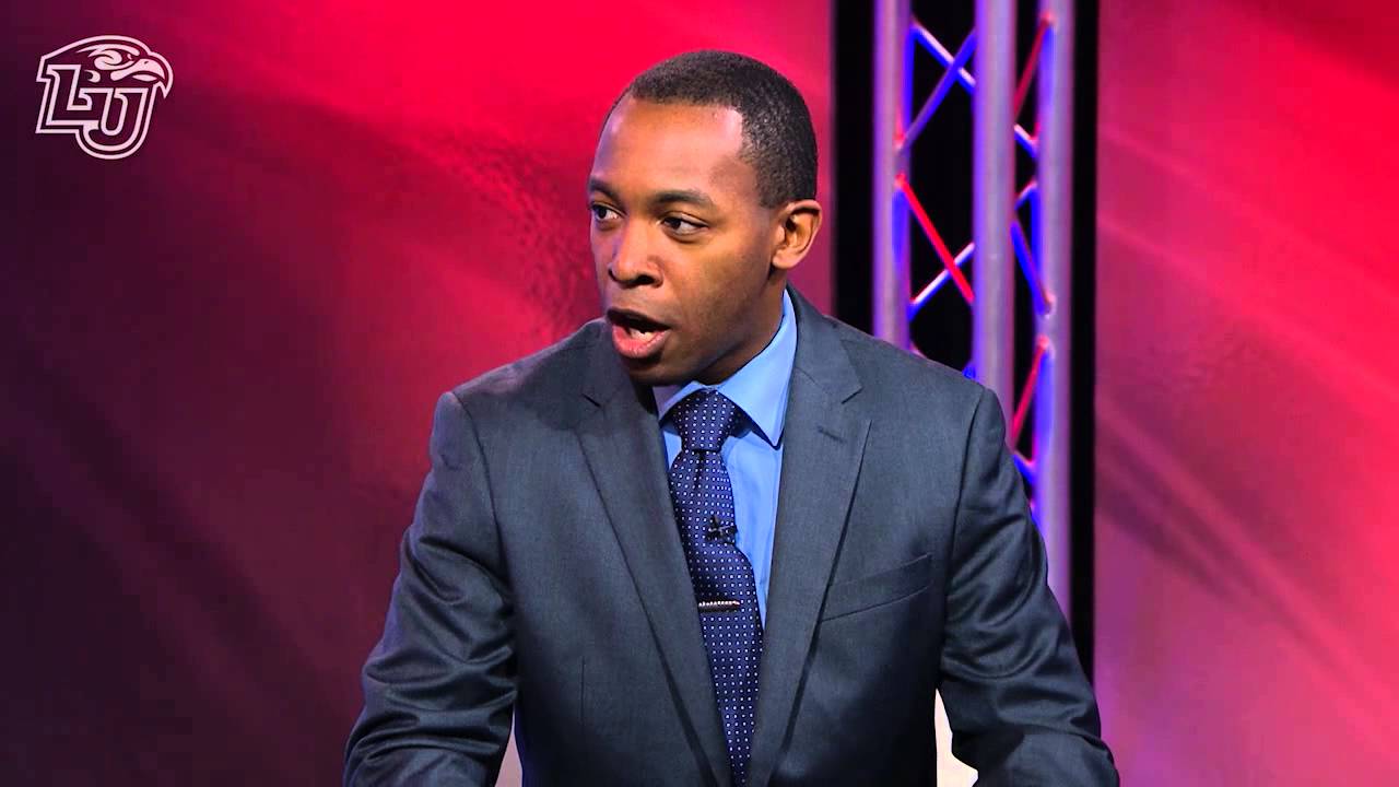 NFL player Scotty McGee turns CEO with Moetivs clothing line - YouTube