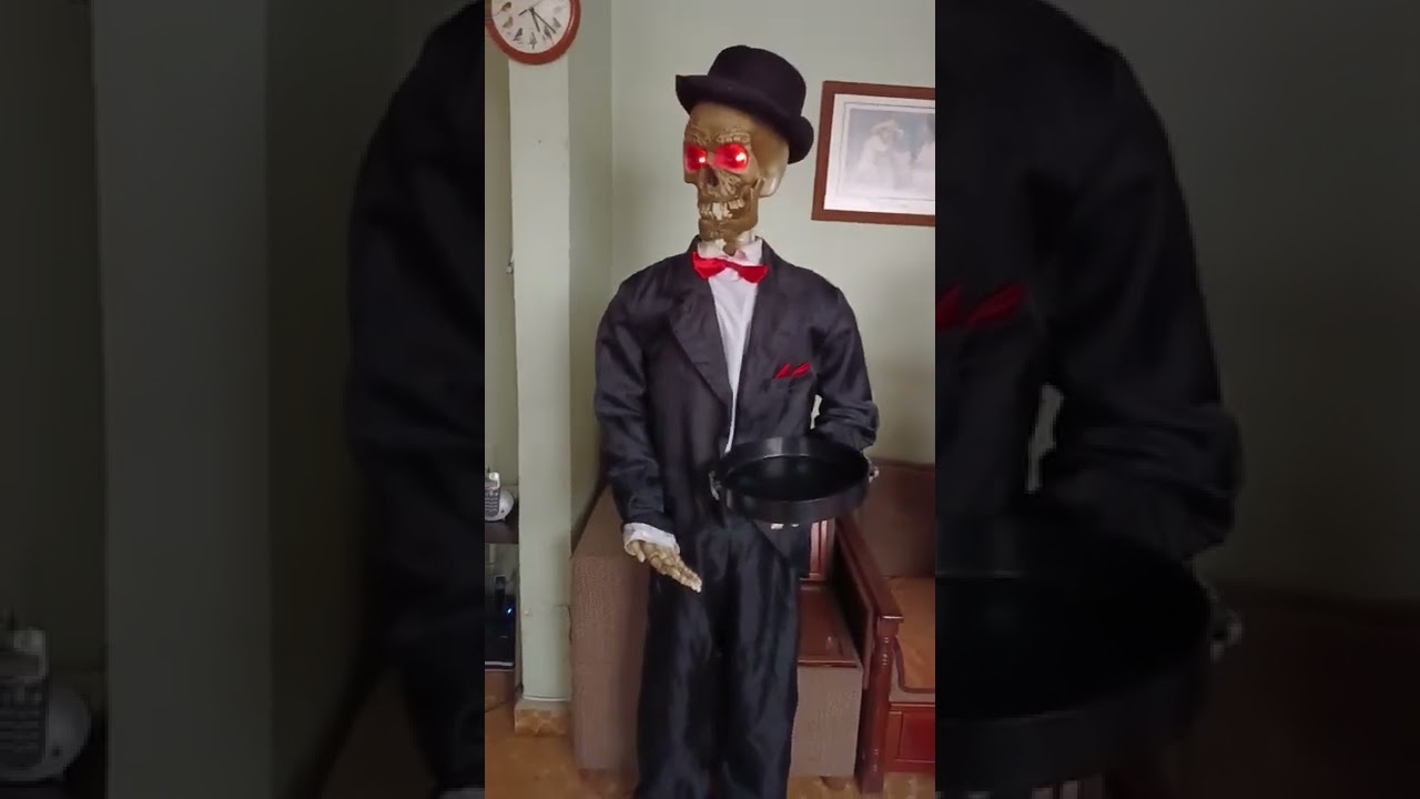 Gemmy Skeleton Butler 2010 - YouTube