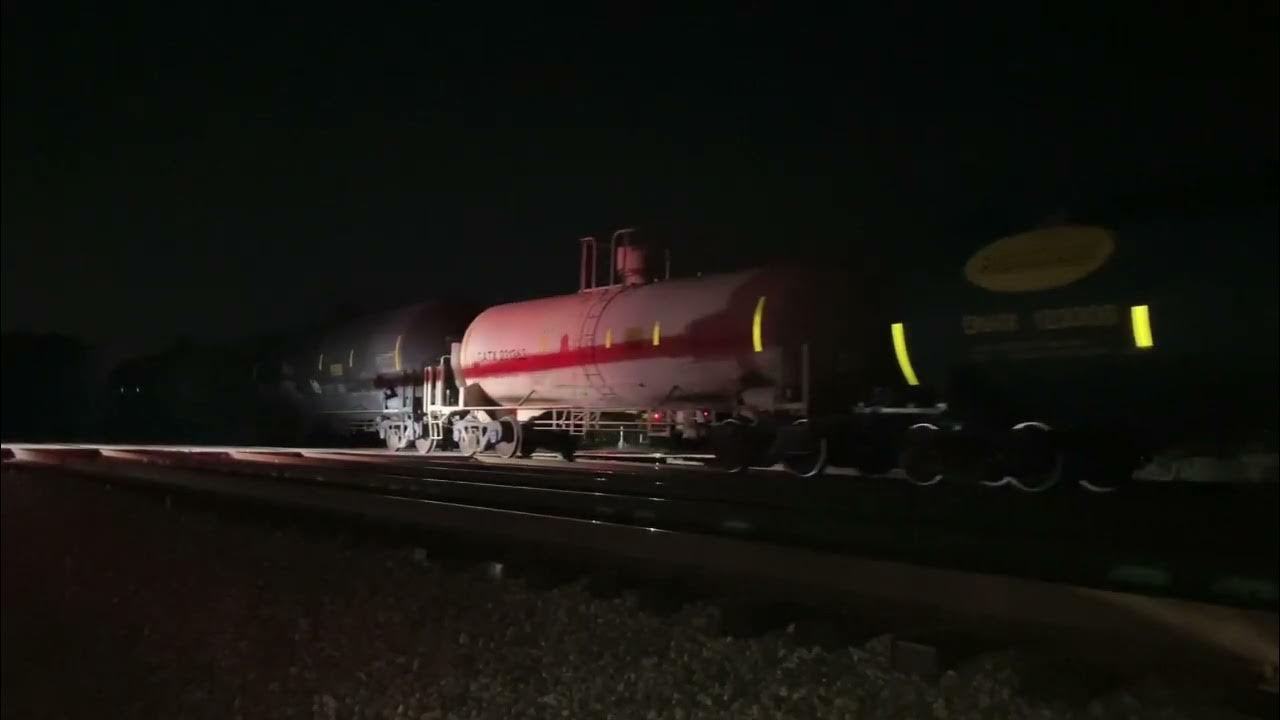 CSX 5204 Leads Long CSX M421 SB Manifest Train Entering Florence Yard With Horn Salute Florence ...