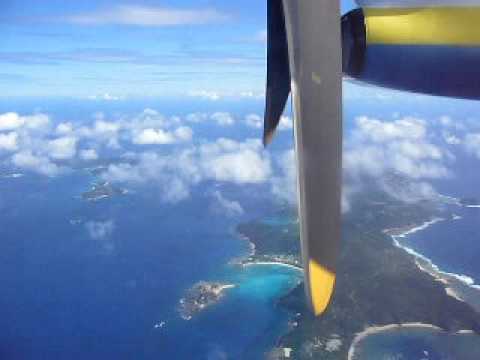 Accident? The propeller of the boarding airplane has stopped ･･･ - YouTube