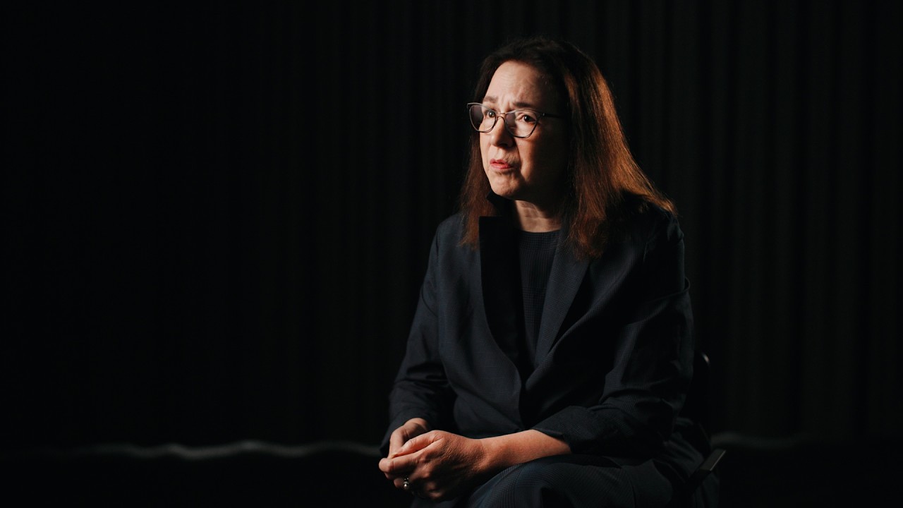 Writer Lorrie Moore: "The sound of a story is very important." - YouTube