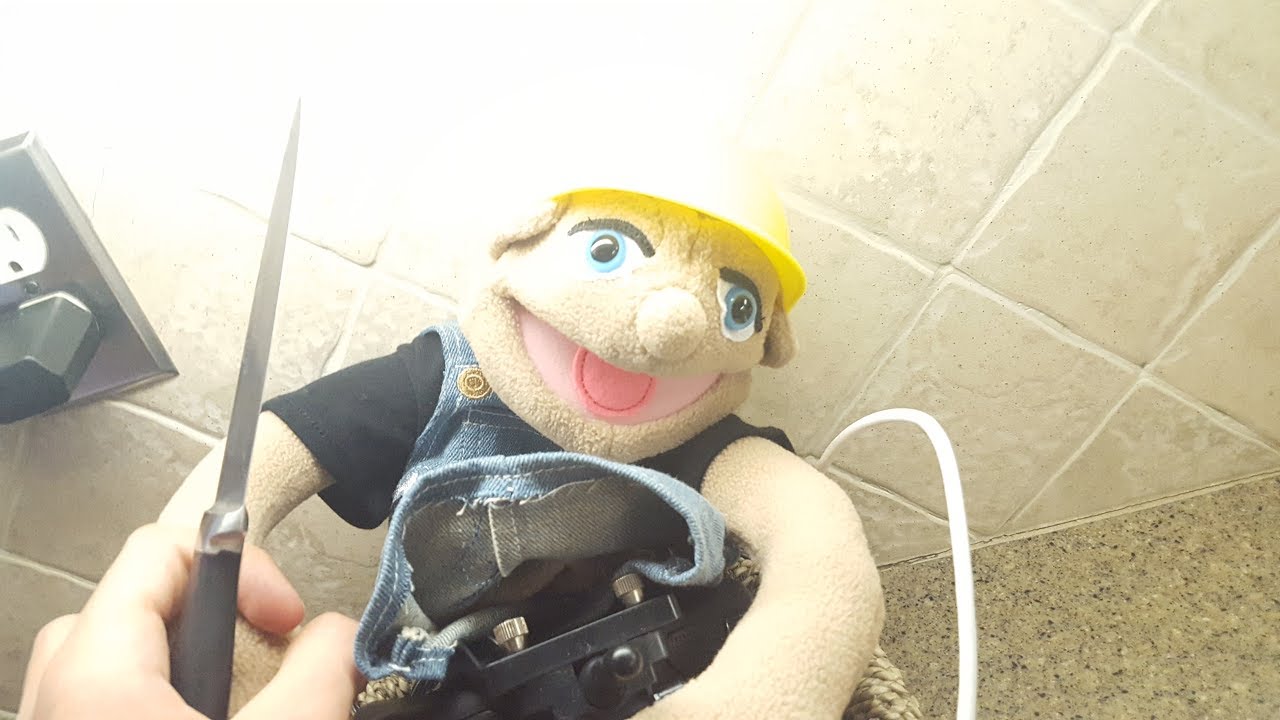 This puppet is crazy - YouTube