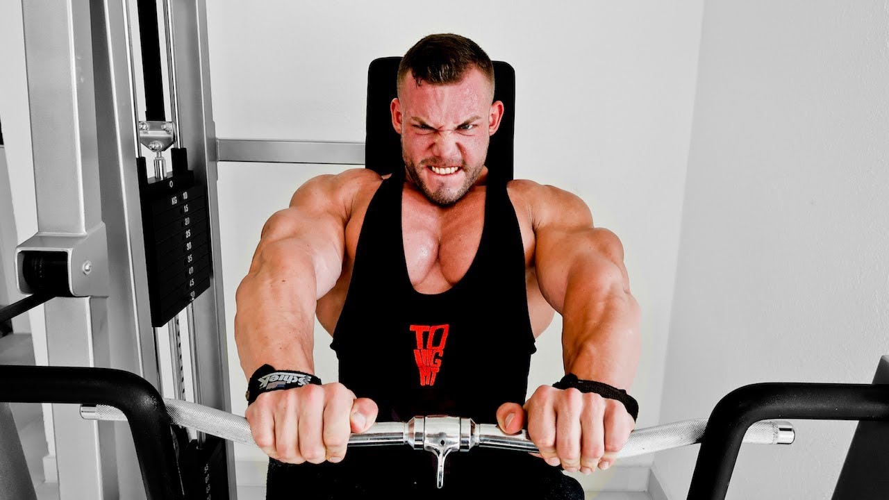 HIER KOMMT ADOLF - BRUST ZERSTÖRUNG - 1. VIDEO - YouTube